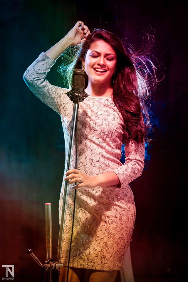 Priyanka Barve - A Passionate, Dedicated, Young Dynamic Playback Singer ...
